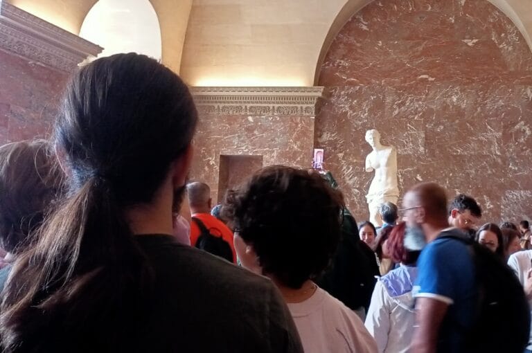 Les élèves d'Histoire des arts visitent le Louvre | Lycée Descartes ...